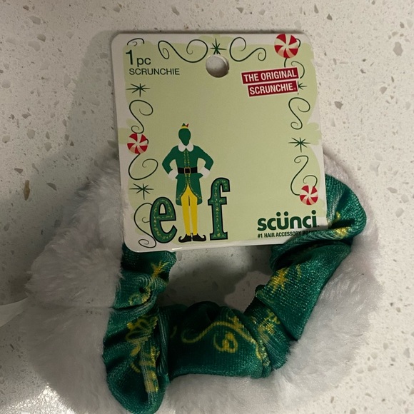 Claire's | Accessories | Nwt Green Elf Scrunchies With White Faux Fur ...